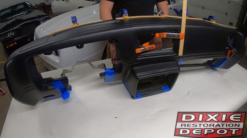 How to Install a G-Body Dash Cap/Cover - G-BODY TOYS